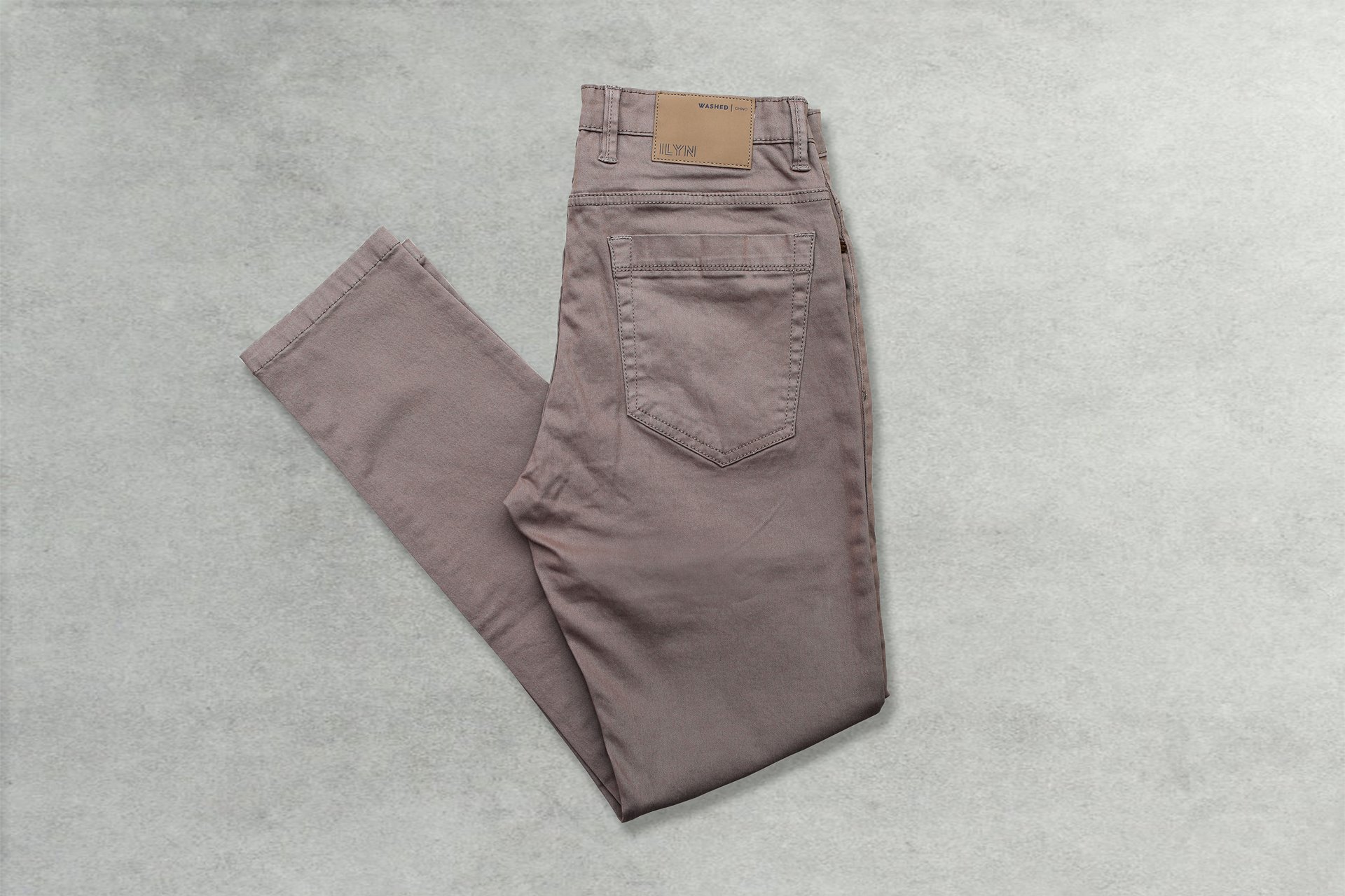Premium Washed Chino - White/Light Brown | ILYN